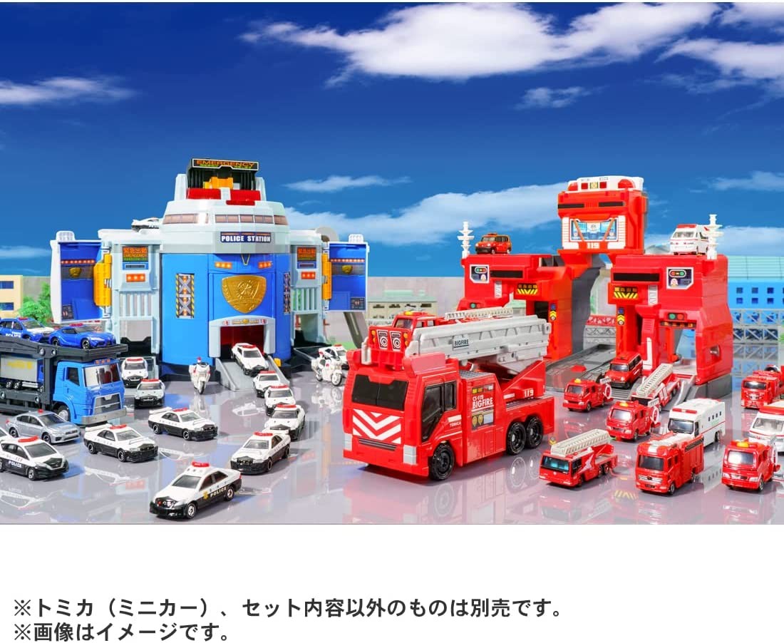 TAKARA TOMY Tomica Transforms and Moves! Big Fire & Command Station ...
