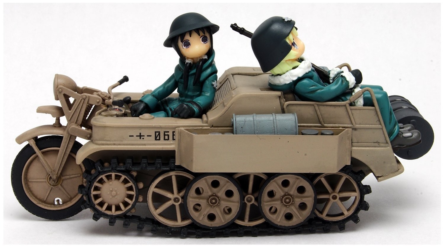 1/35 Girls' Last Tour: Kettenkrad w/Chito & Yuuri 2-Figure Set ...
