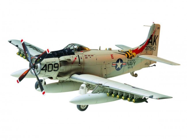 Tamiya 1/48 Aircraft Series DOUGLAS A-1 SKYRAIDER US NAVY trackable ...