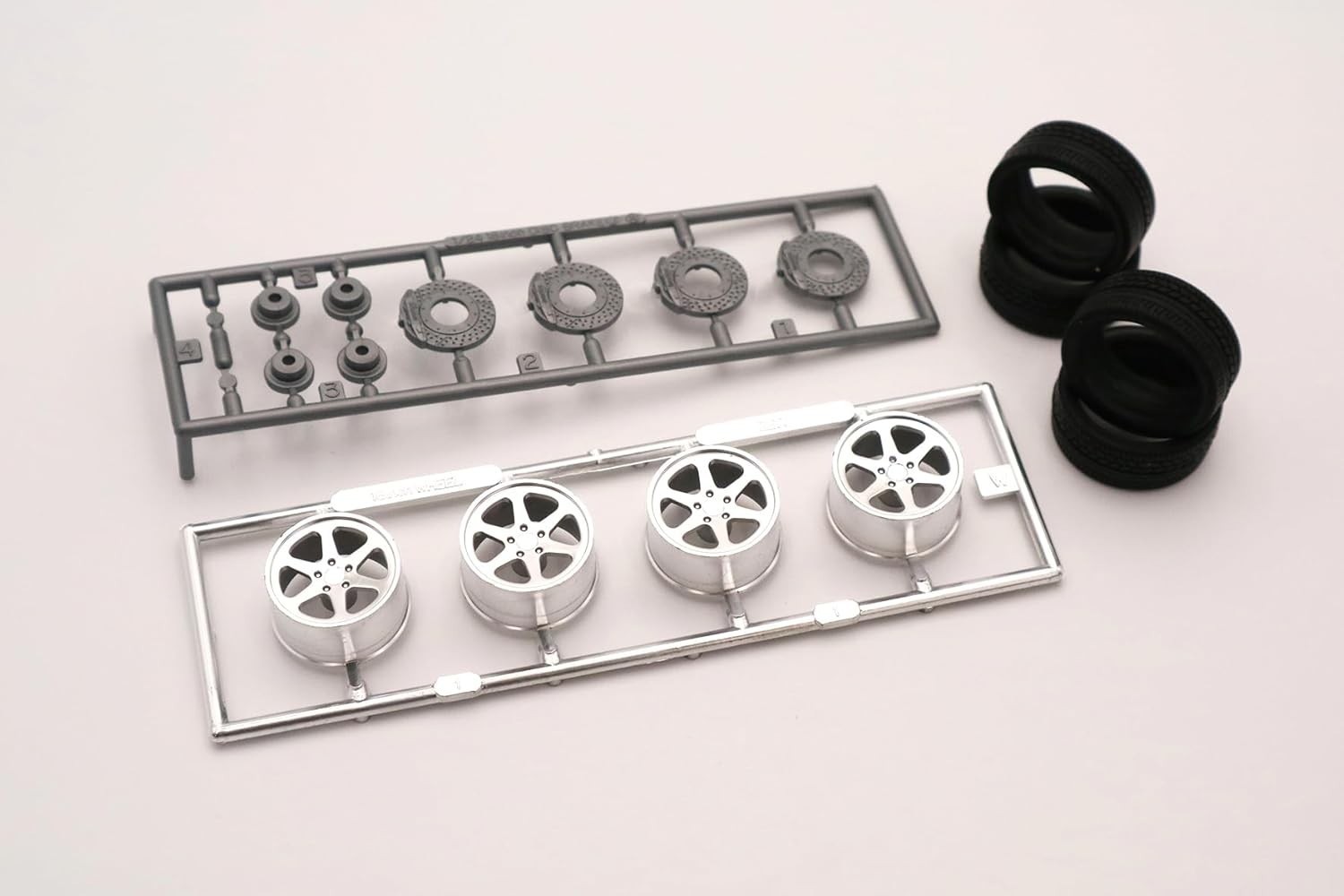 Fujimi 1/24 Inch-up Series No.328 Toyota Soarer 3.0GT (18 Inch Wheels ...